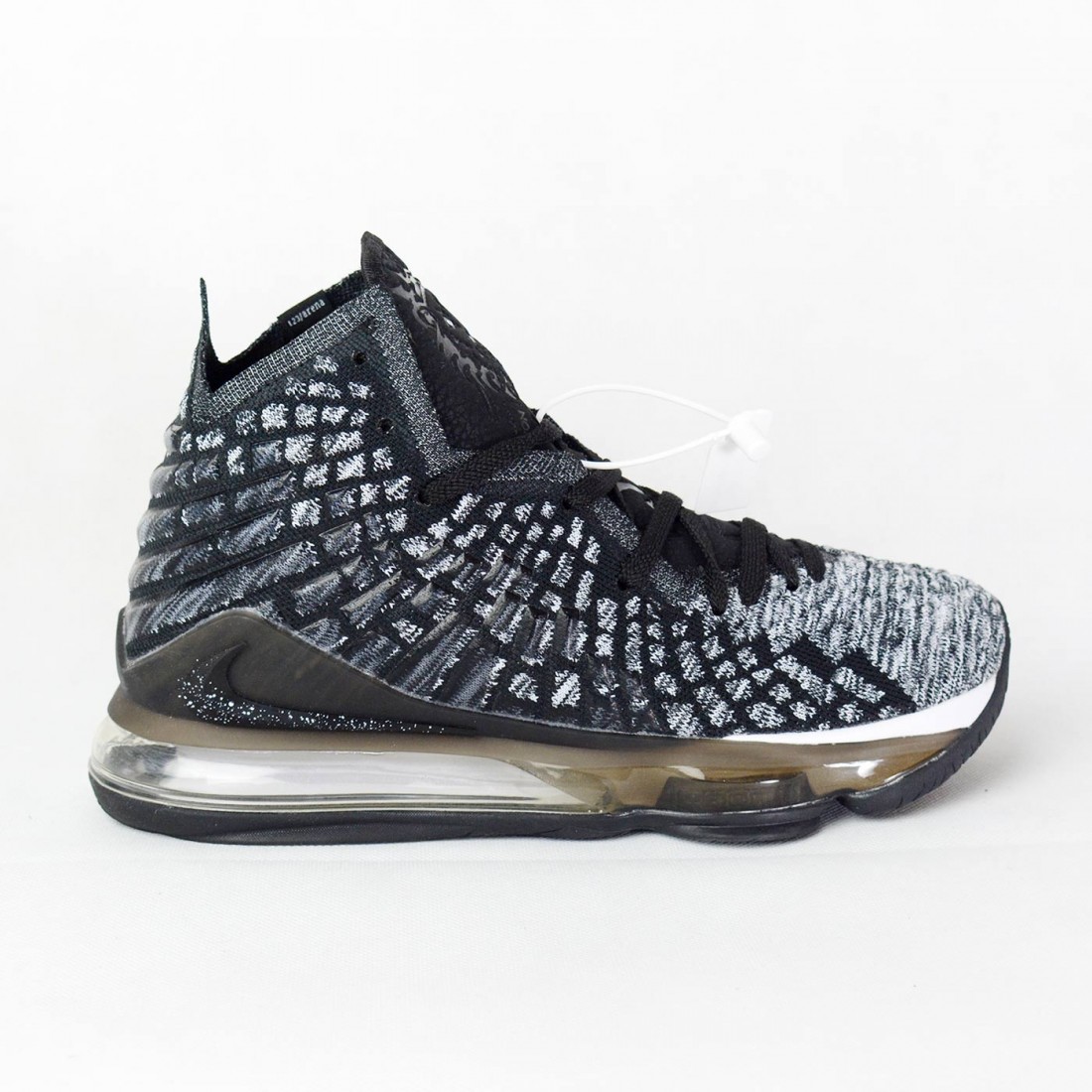Buy Online Lebron 17 Ashes Black White In Pakistan | Nike Lebron 17 ...